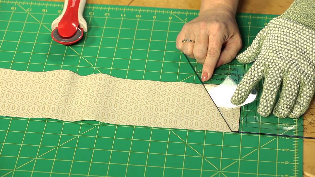 Fons & Porter: V-Block Units -- Tricky Triangles Made Easy! - YouTube