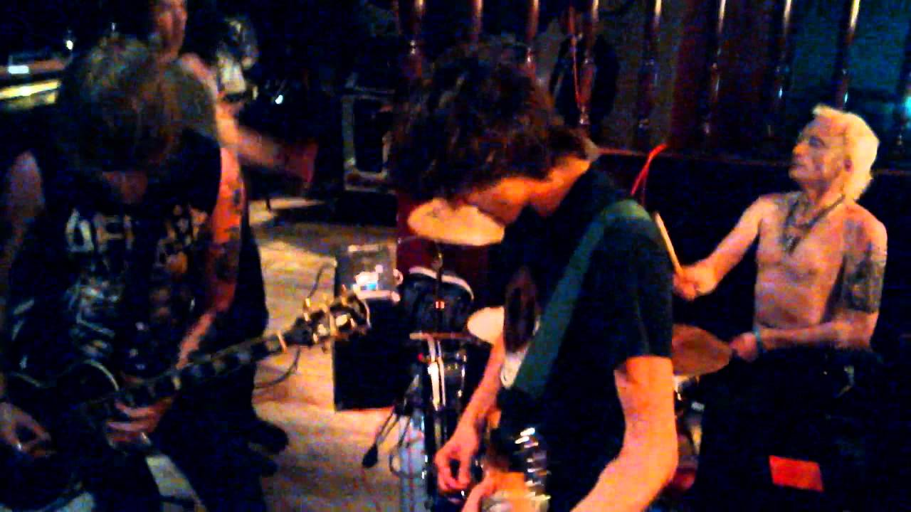 Bubblegum Screw - Second Class Citizen (A Pont Croix) - YouTube