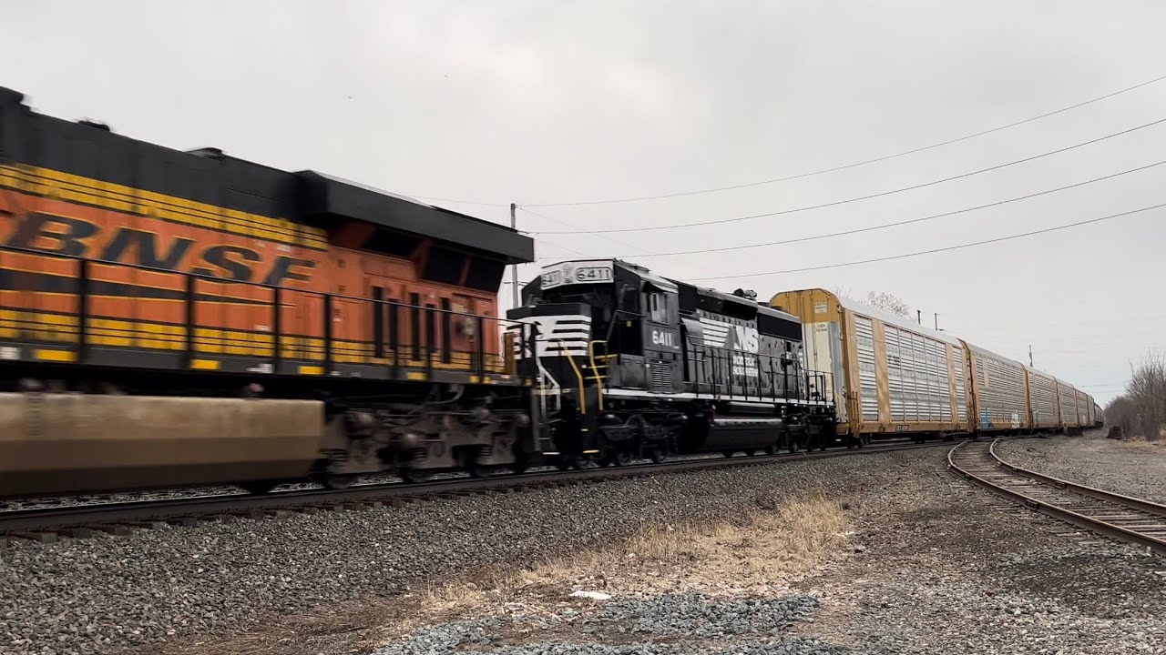 NS 9426 Leads 13Q w/ a BNSF Unit & SD40-3 at Hudson -3/22/2022 - YouTube