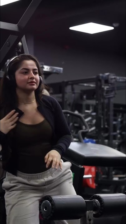 Beautiful fitgirl mezdha #gymgirl #cutegirl #chestworkout #ytshorts #healthygirl - YouTube