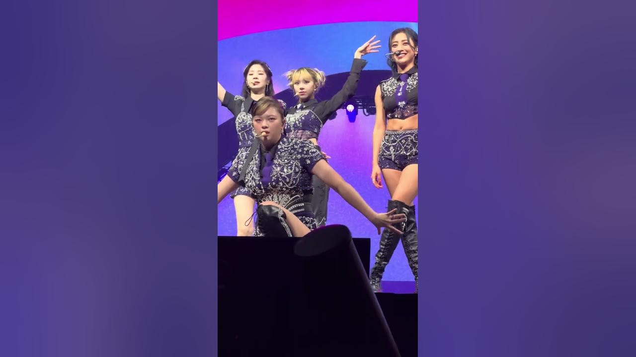 Moonlight Sunrise - @TWICE (Front Row at Scotiabank Arena Toronto on July 3, 2023) - YouTube