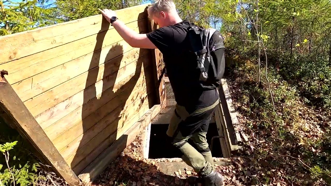 Abandoned WW2 Bunker - Stuff Left Inside - YouTube