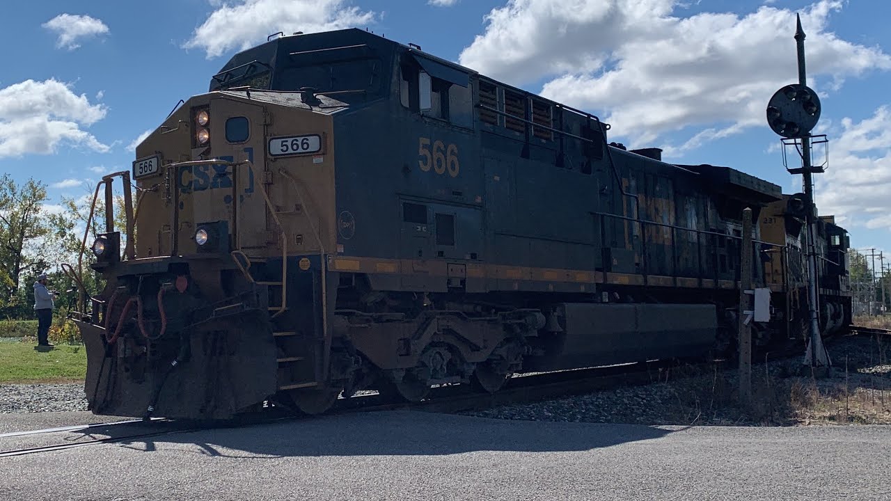 CSX I840-29 with Boltless CW44AH Leading - YouTube
