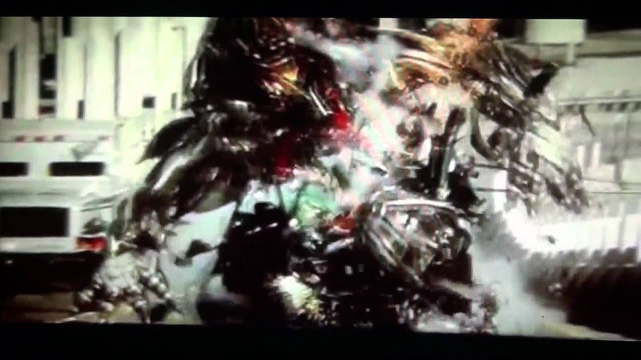 Transformer 3 super awesome chase scene - YouTube