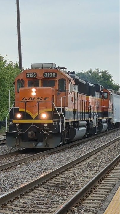 BNSF Local at Joliet! - YouTube