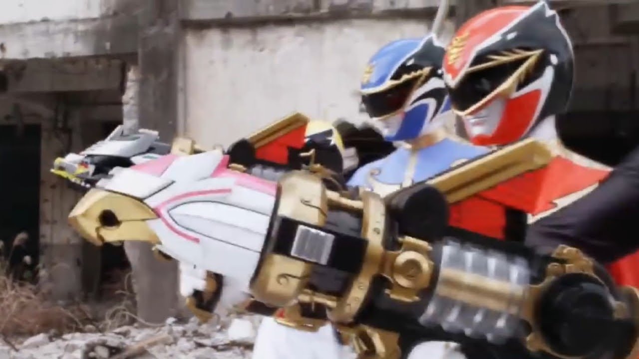 Power Rangers Megaforce - Mega Mission - First Morph and Battle - YouTube