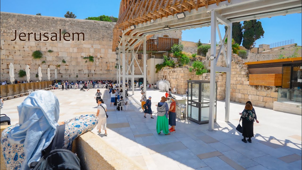 JERUSALEM TODAY. A Walk from the Old City to the Center - YouTube