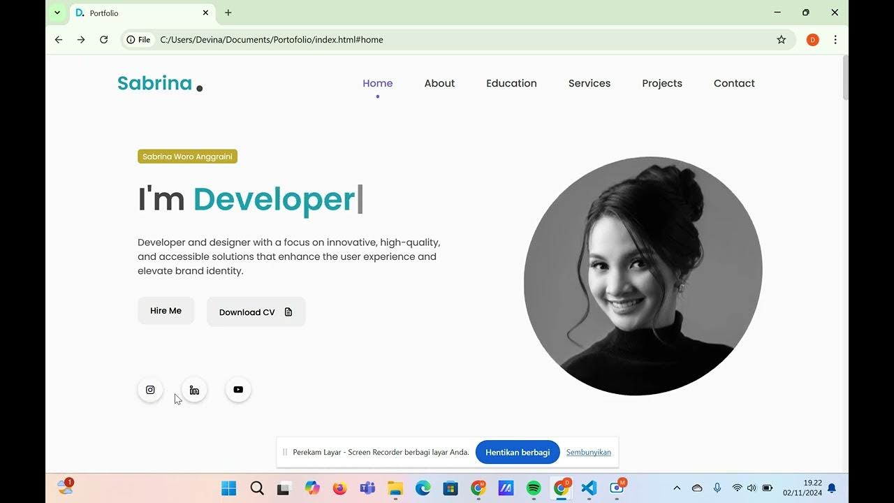 UTS Pemrograman Web – Demo Website Portofolio - YouTube