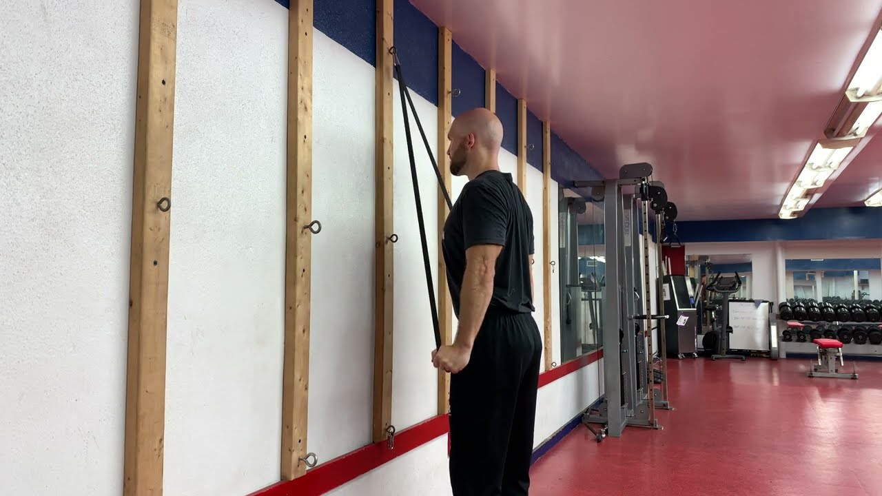 Band Tricep Push Down - YouTube