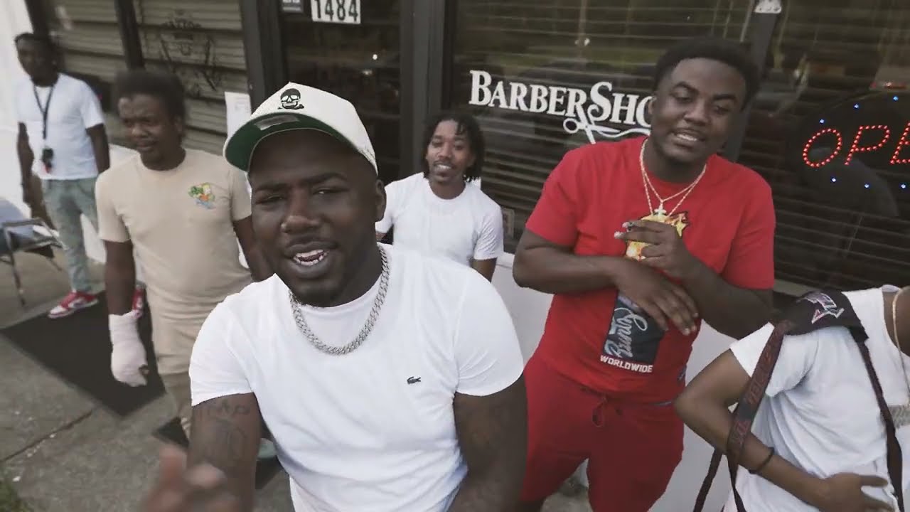 Landlord Lo - "Huh" (Official Music Video) - YouTube