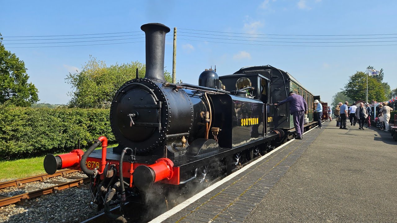 SR Class A1X Terrier No. 2678 'Knowle' Arriving at Bodiam Station - YouTube