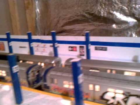 Mth nyc subway trains o gauge r21 r62 - YouTube