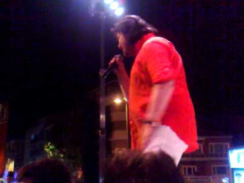 Ahmet Şafak - Habersiz Gitme { Kırıkkale Konseri } 20.05.2011