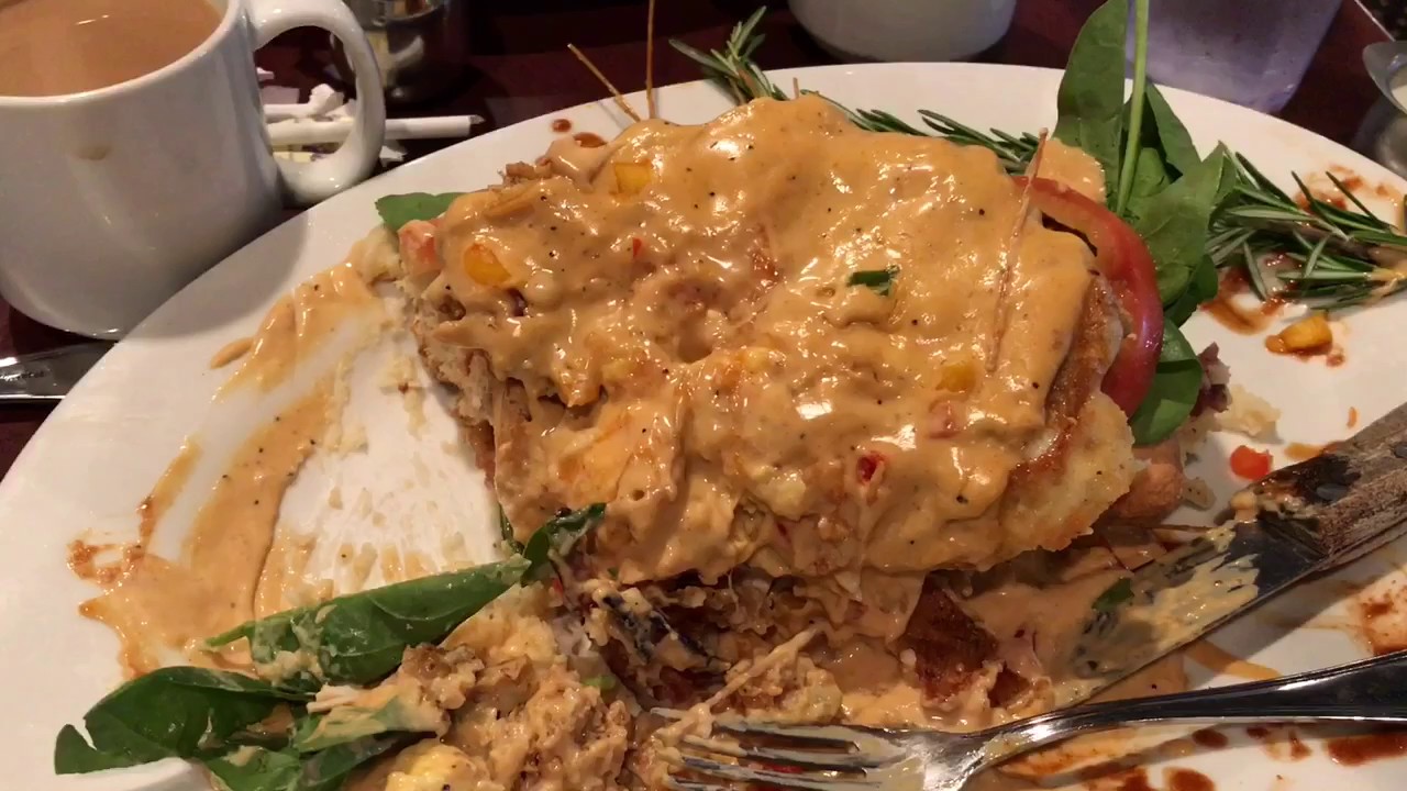 International Drive Orlando Hash House restaurant . - YouTube