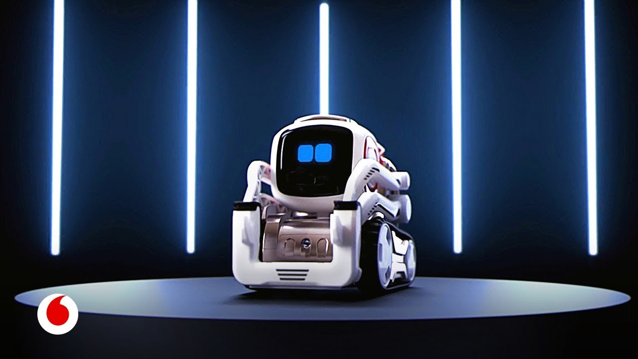 Cozmo, la mascota robótica que tiene emociones - YouTube