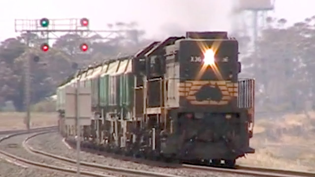 Freight Trains on the Geelong Line - March 2007 - YouTube