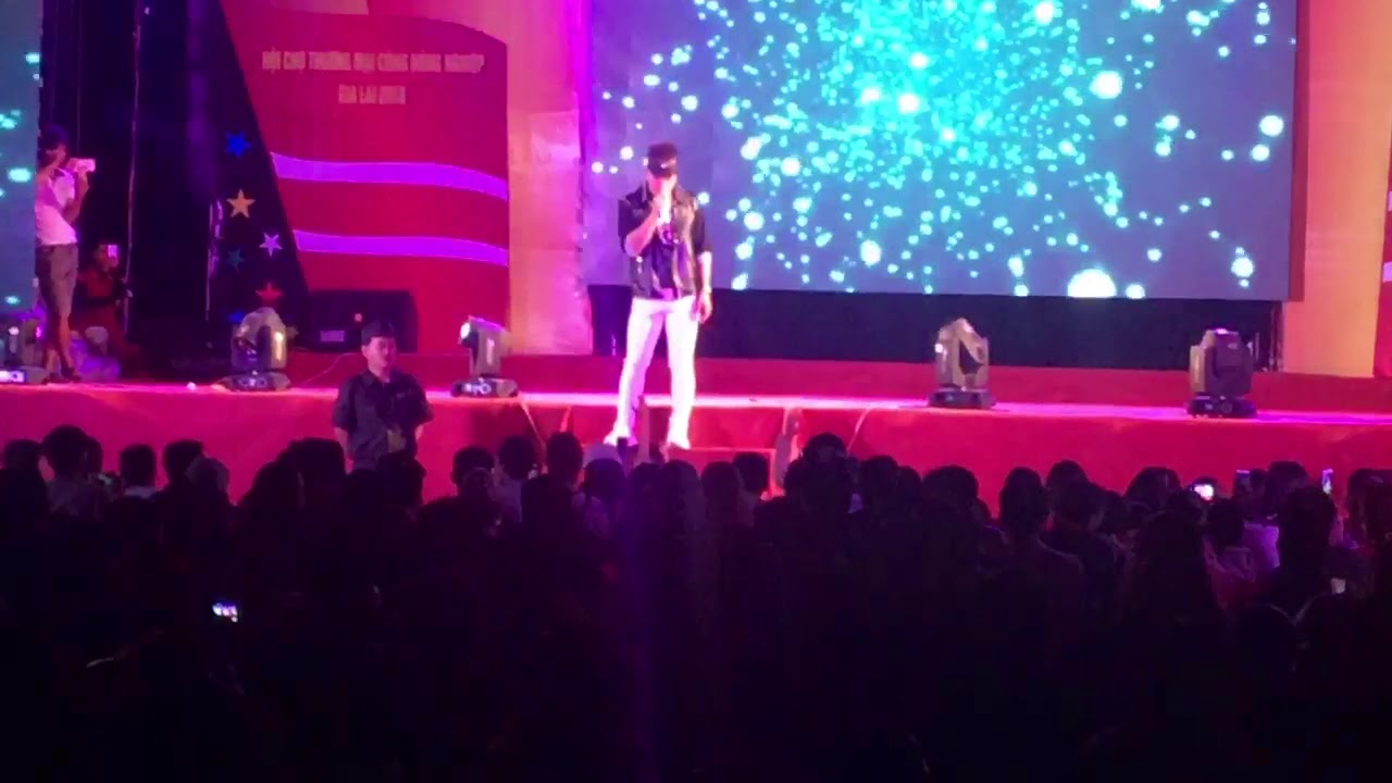 Châu Khải Phong live Ngắm Hoa Lệ Rơi cực đỉnh!! - YouTube