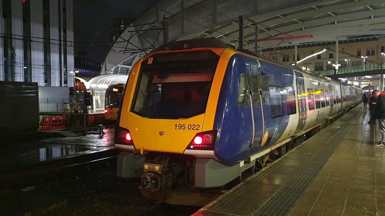 CAF Class 195 022 - YouTube