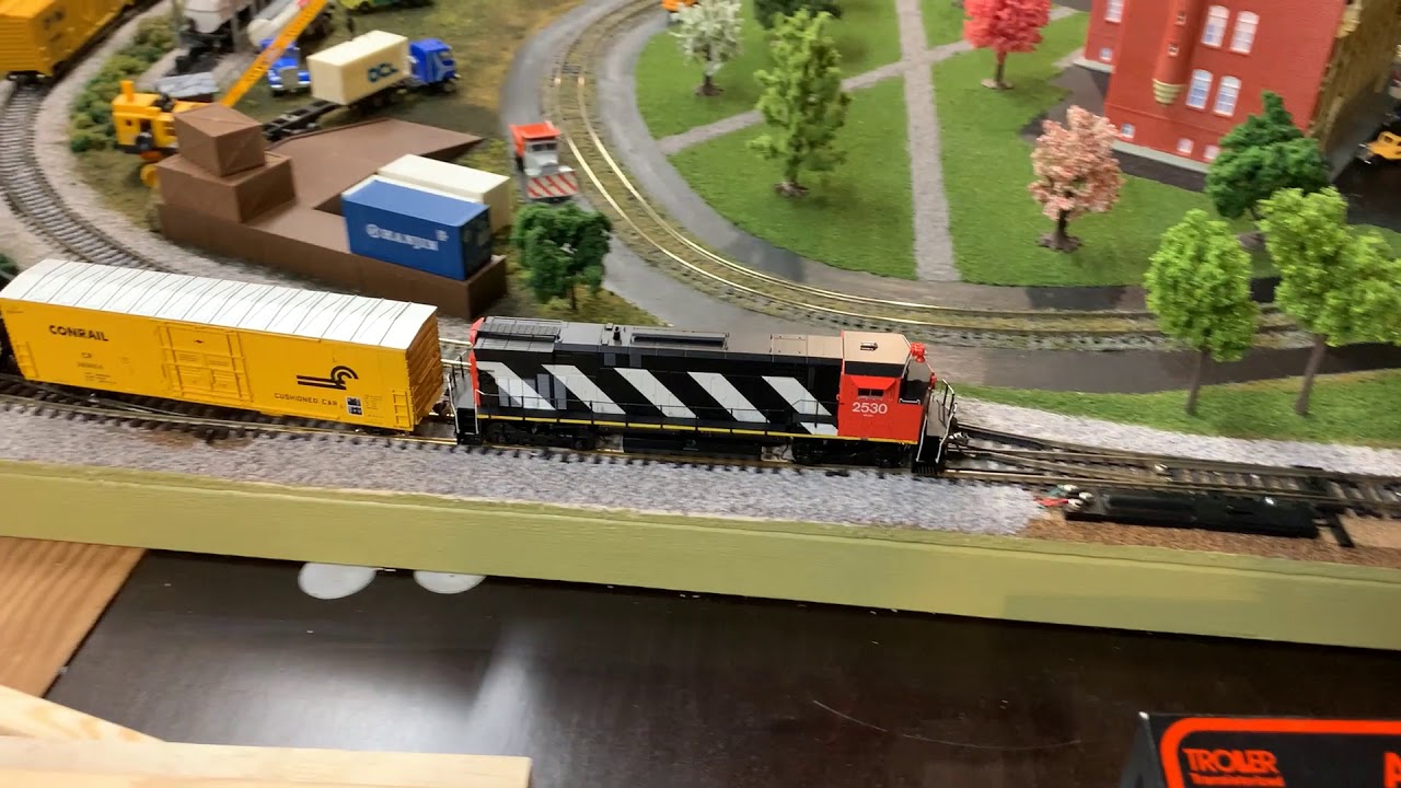 Rapido MLW M420 Canadian National HO Scale Locomotive - YouTube