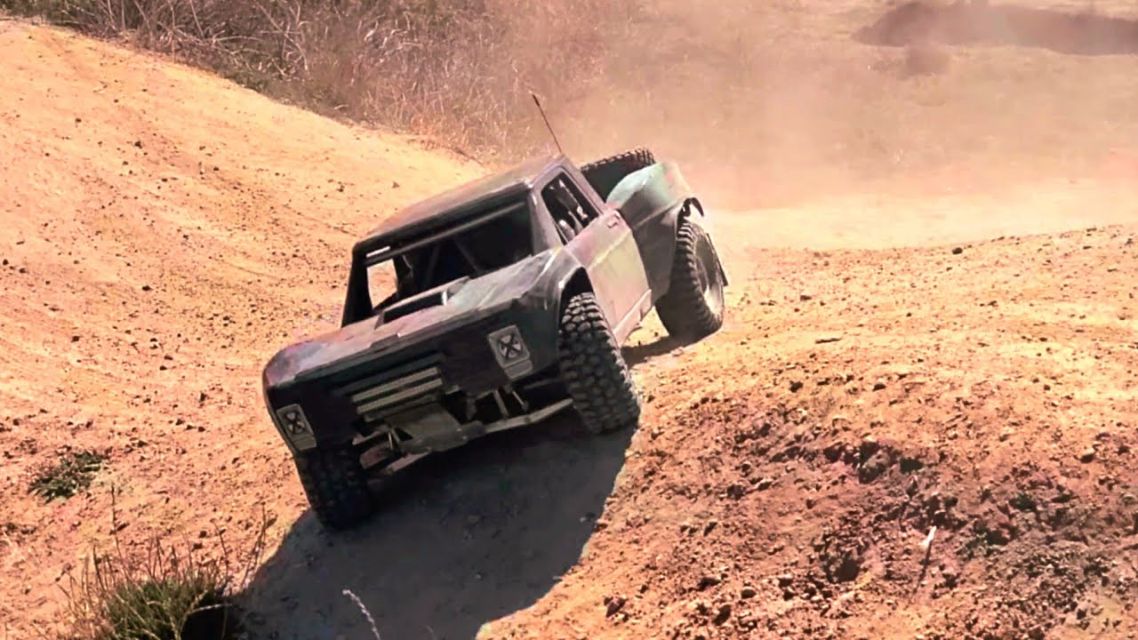 Upgraded Traxxas UDR Unlimted Desert Racer 4S - YouTube