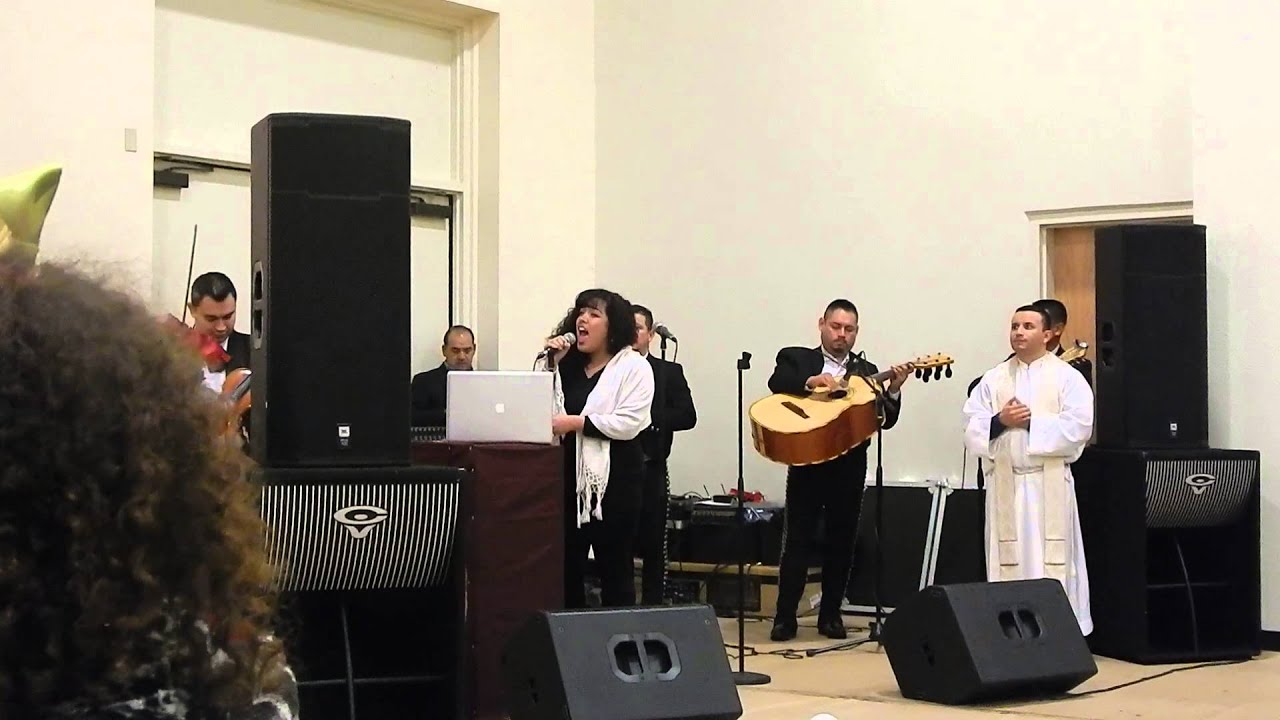 Dulce Maria Tovar - 12 de Diciembre 2014 - Tracy, CA - YouTube