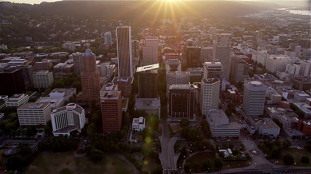 The flash 3x05 #1 barry and cisco opening scene (ultra 4k HD) - YouTube