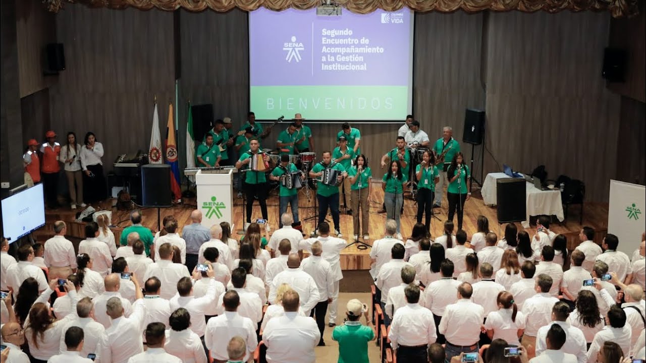 Himno CampeSENA por Ensamble de Música Popular del Centro ...