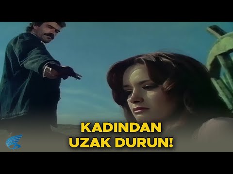 Güneşten de Sıcak Türk Filmi l Arzu'ya Sarkıntılık Yapan Köylülere, Murat Engel Oluyor