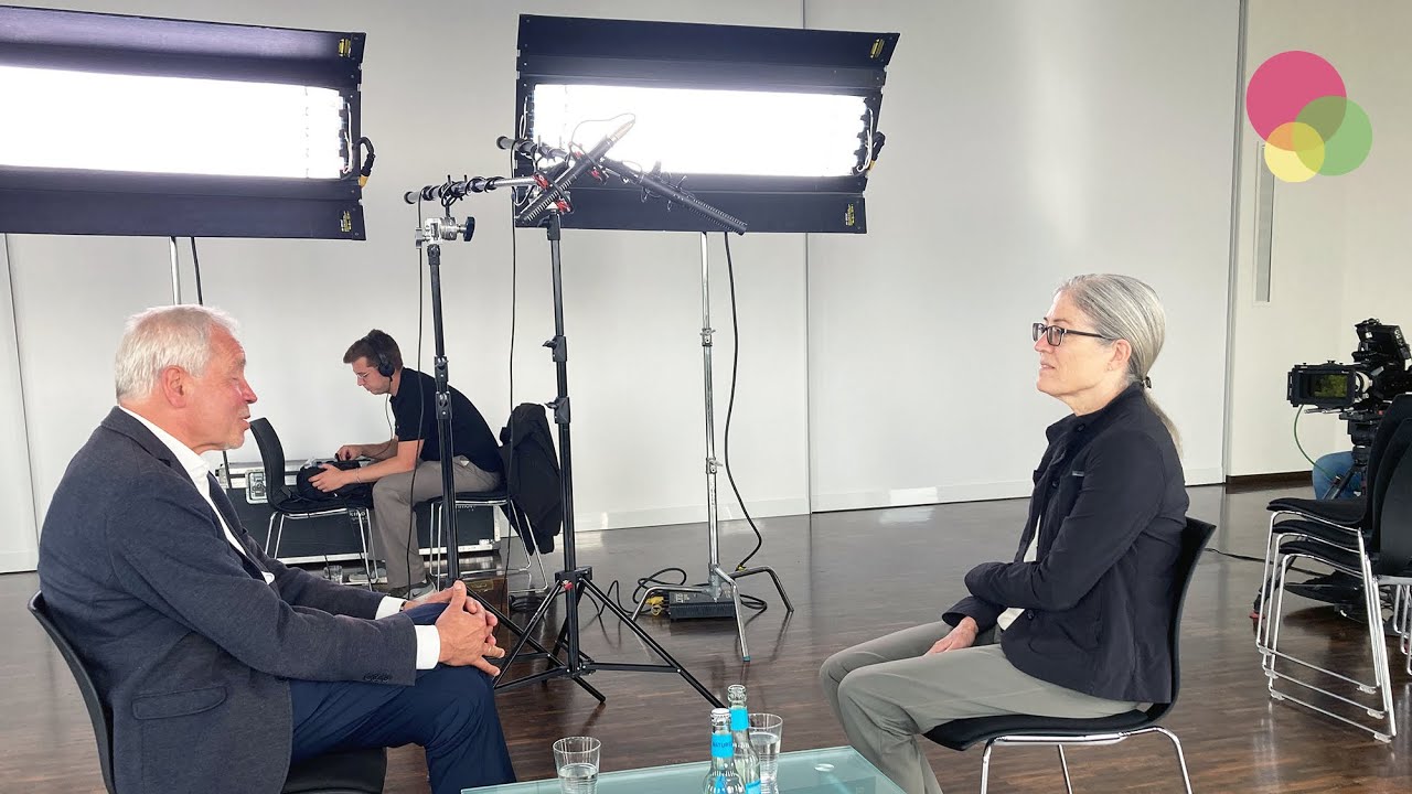 Interview: Nancy Moran, University of Texas, Austin, Joint Evolution of ...