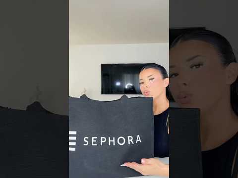 Unboxing Sephora goodies 👹 I know, I’m a little late… but the winter bag is coming soon #sephora