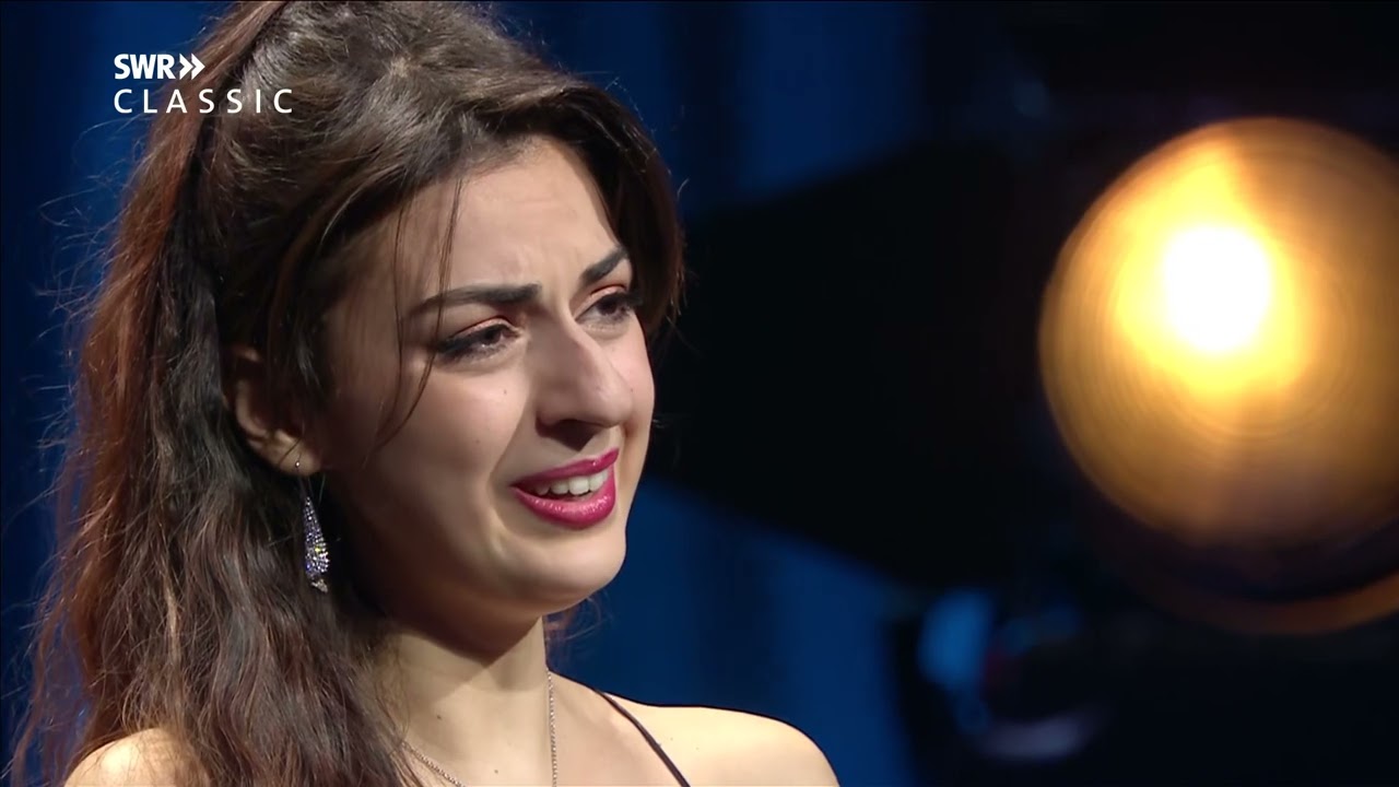 Claudia Muschio - Ah, non credea mirarti - V. Bellini - YouTube