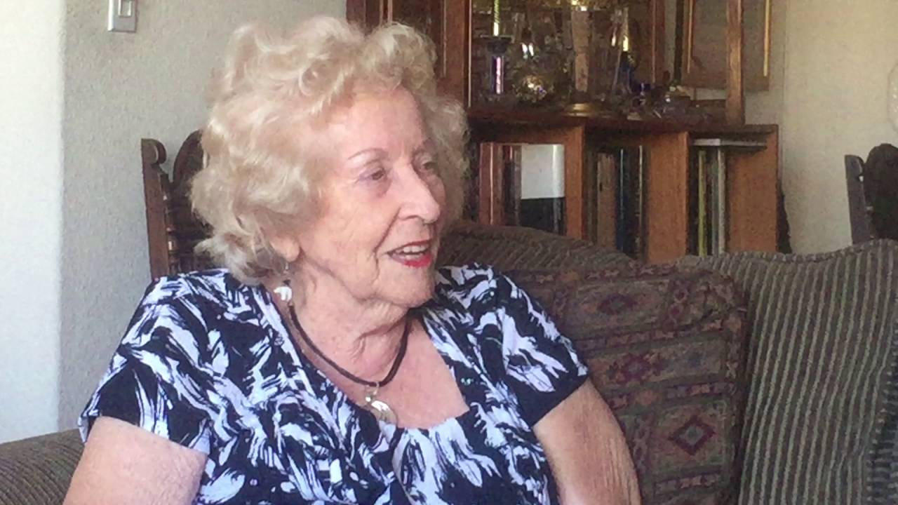 Jon Perdue reminiscing about seeing Judy at the Palace, New York - YouTube