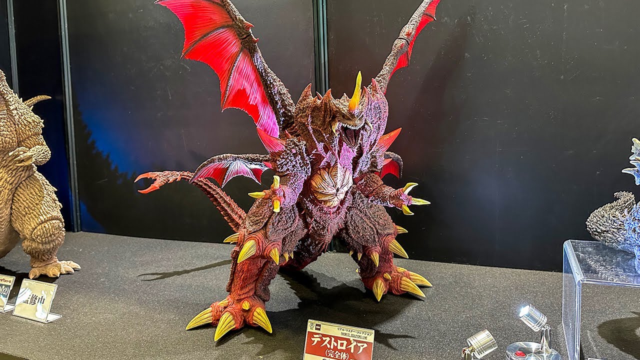 Just Revealed Godzilla X-Plus Figures! A New Gigantic Godzilla! - YouTube