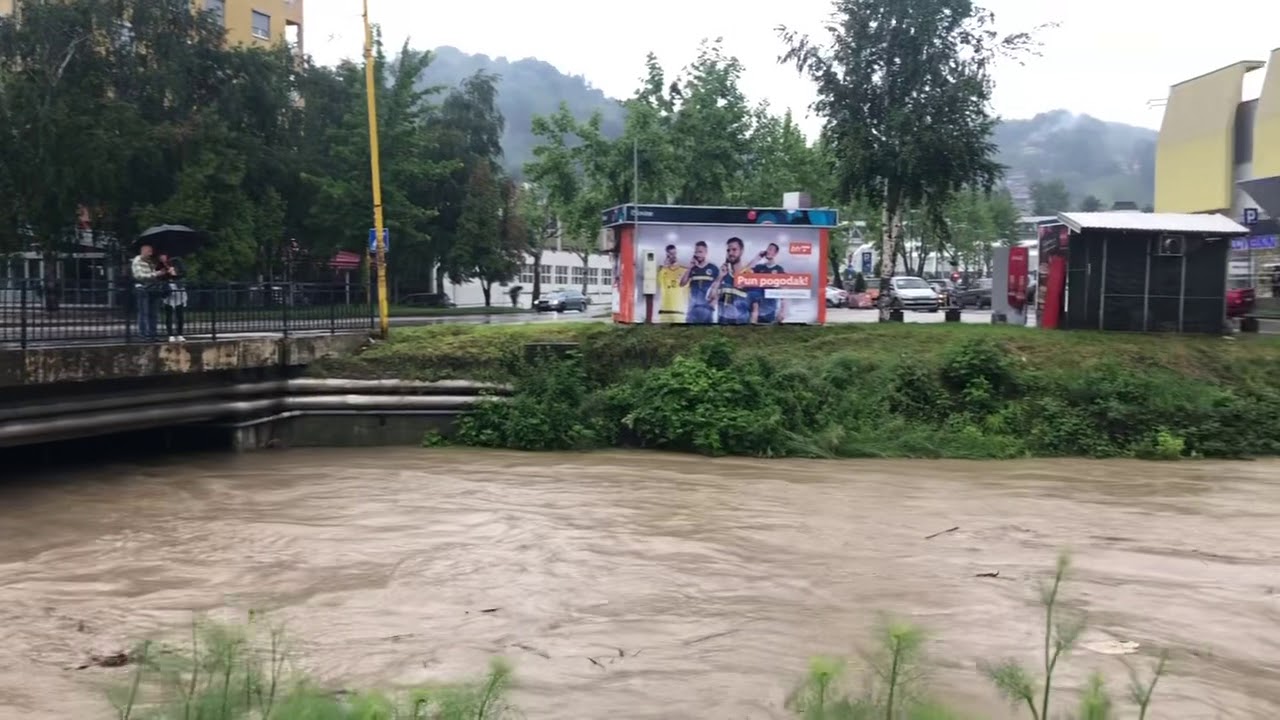Nabujala rijeka Jala u Tuzli - YouTube