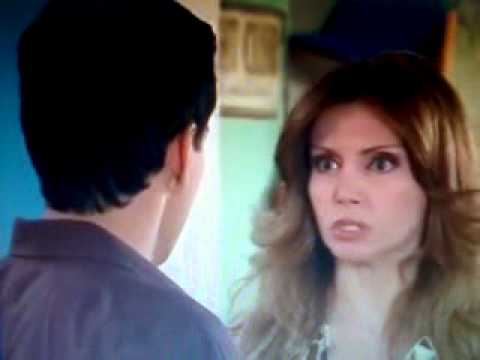 Acorralada - Octavia cachetea a Max - YouTube