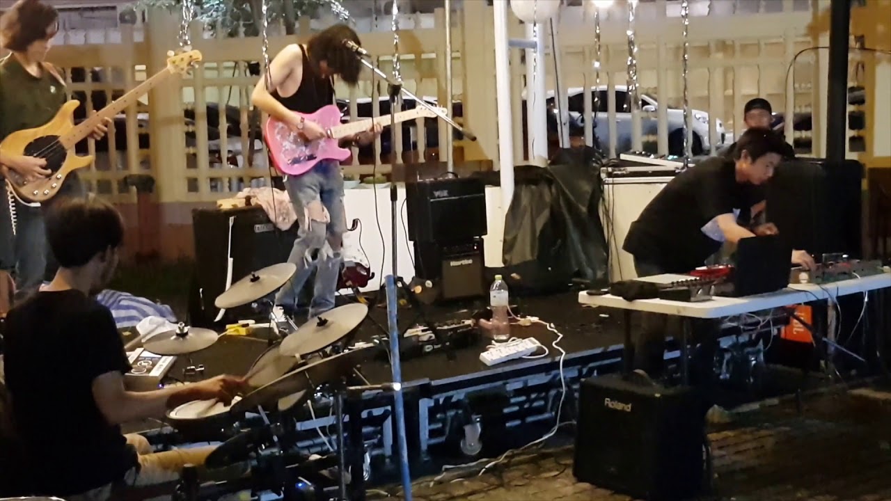 The Kovit - เติบโต (Demo Version) Live At Noise Market 7 - YouTube