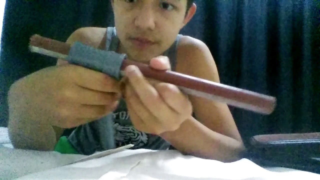Como hacer una resortera con un tubo de PVC facil y potente - YouTube