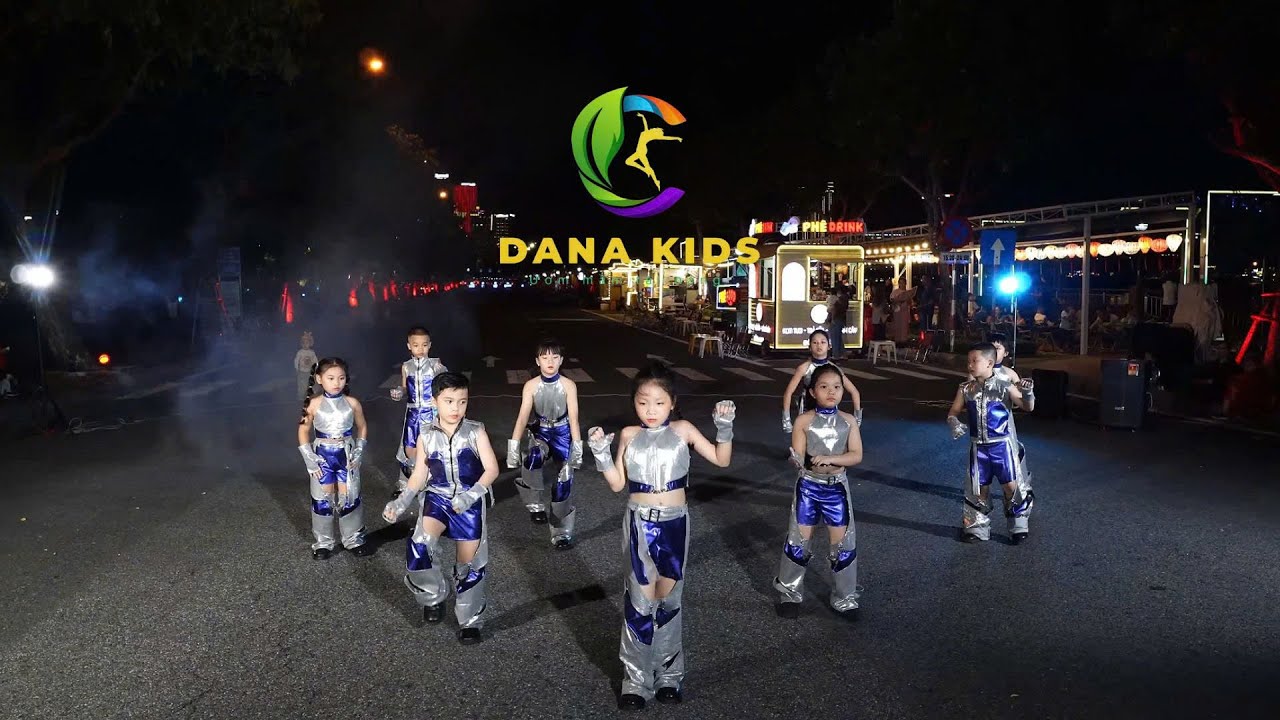 CRIMZONE DANA KIDS - YouTube