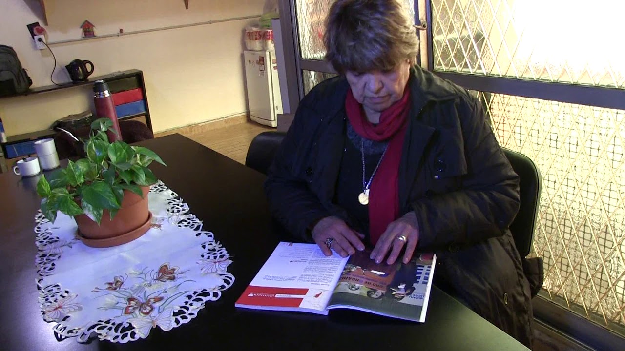 Entrevista a Elena Eva Reynaga - YouTube