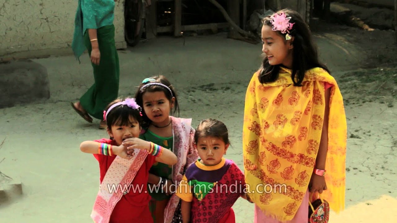 Children in traditional Manipuri attire - YouTube