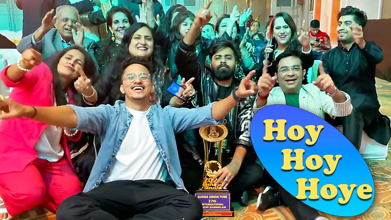 Sindhi Artists having fun offstage - Singer Saral Roshan - YouTube