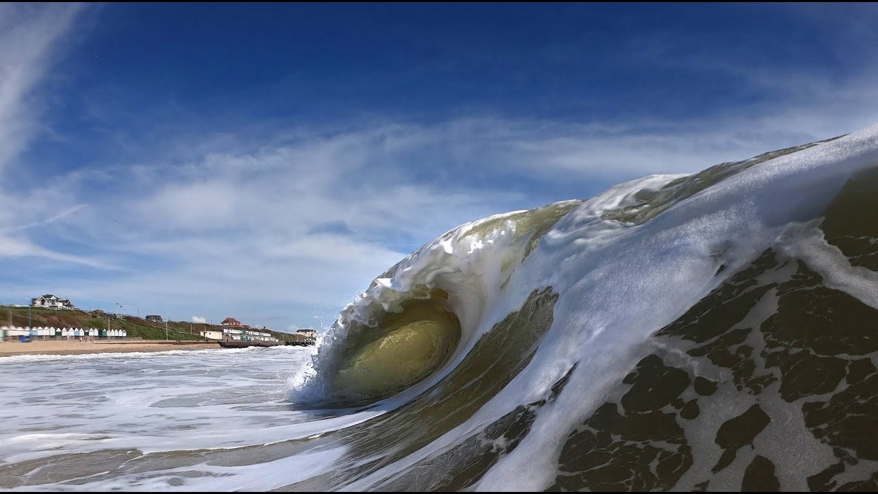 PERFECT Southbourne Shorebreak, Heavy Little Waves In Bournemouth, UK ...