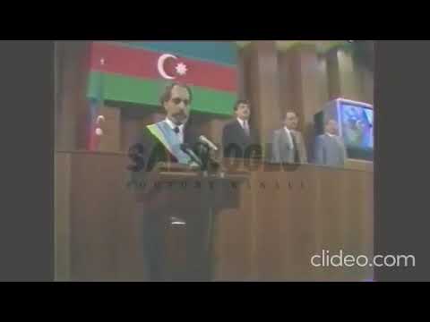 Azərbaycan Respublikası II Prezidenti Əbülfəz Elçibəy Milli Məclis önündə andiçdi