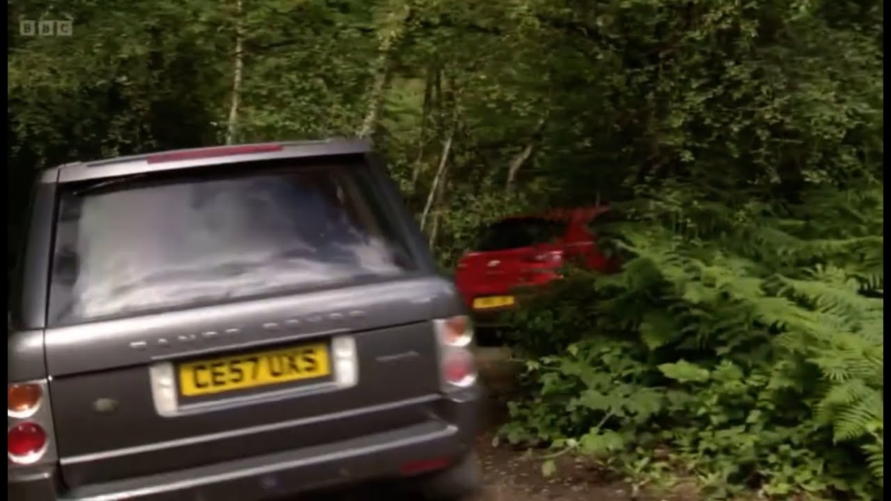 Eastenders Phil Sharon chase after John’s car with Dennis as John knows ...