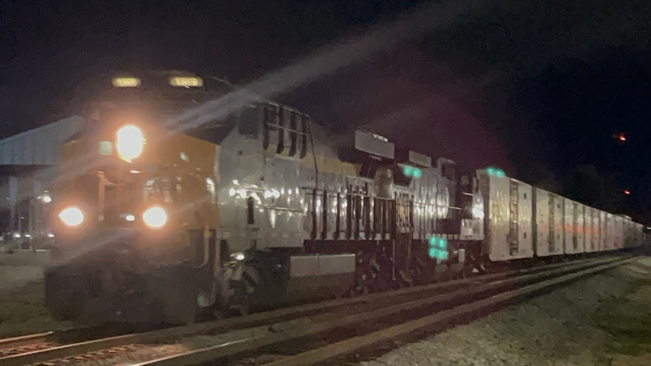CSX Q033 Rocky Mount NC 12/28/2024 w CSX 1869 C&O Heritage Leading - YouTube