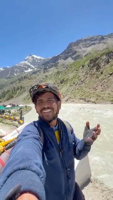 क्या मज़ा आ रहा है यार 😍 #viral#ytshorts#cycling#manali#shorts#himachal ...