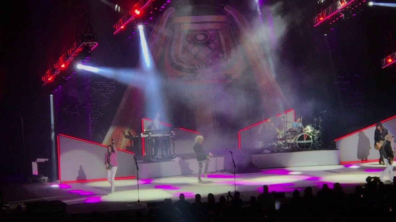 Foreigner Juke Box Hero Live New York 2018 - YouTube