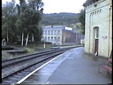 PRESERVED CLASS 37.37029 Arriving into Keighley Station1 8 98.Neil ...