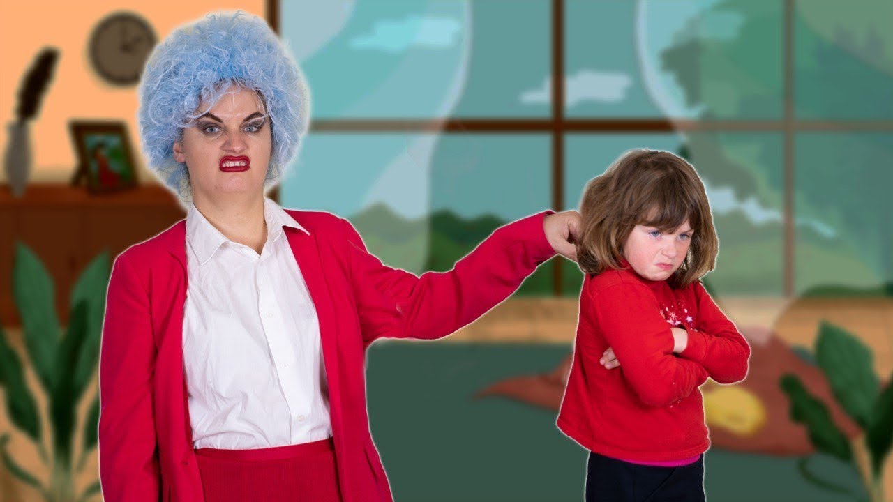 Alisa and her strange nanny - YouTube