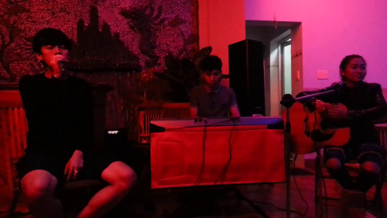 Am tham ben em %28Cover%29 - YouTube